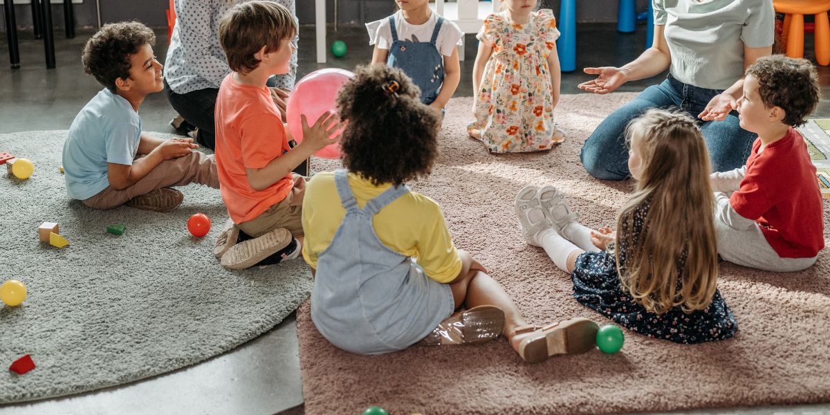 A Arte do Babysitting: Cuidado, Segurança e Diversão - Cidade Viva